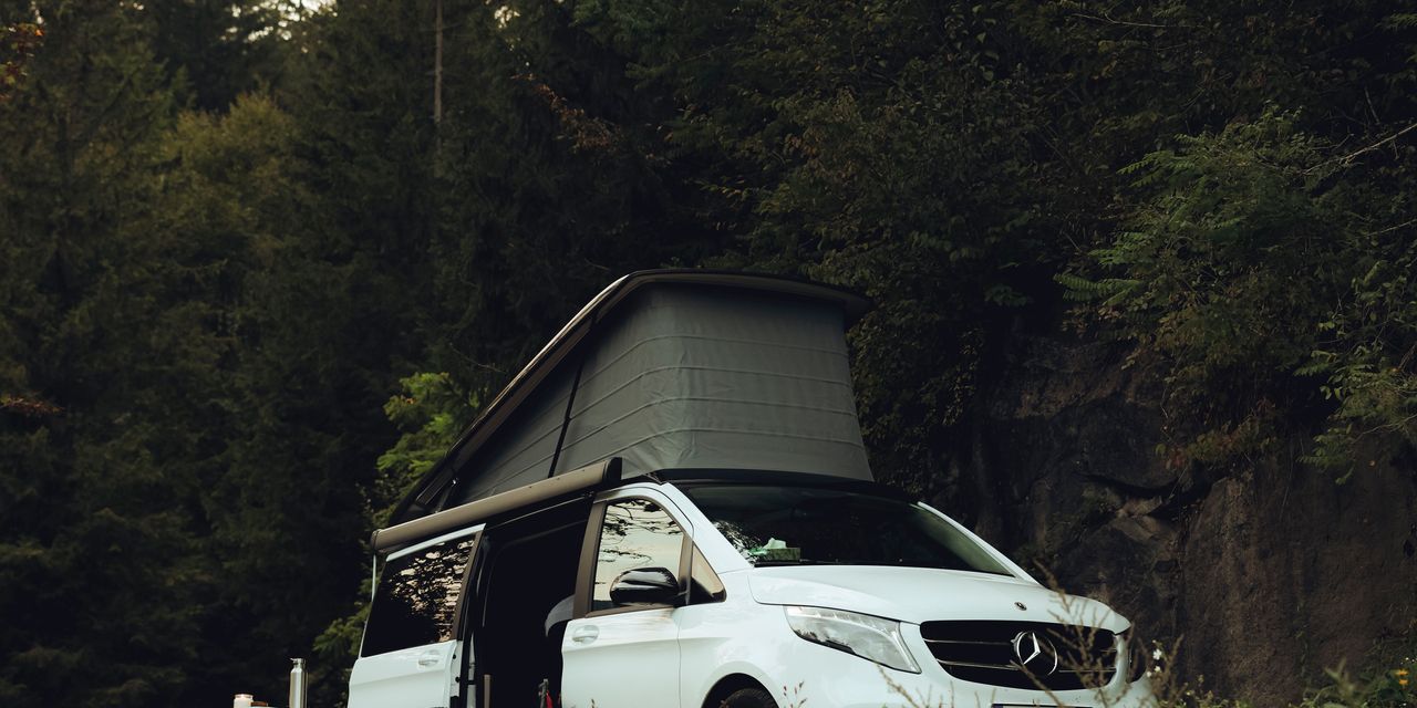 Rent a Mercedes Marco Polo - equipment and highlights - Off